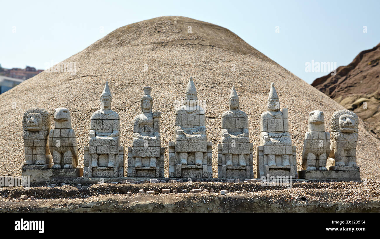 Armenian statues hi-res stock photography and images - Alamy