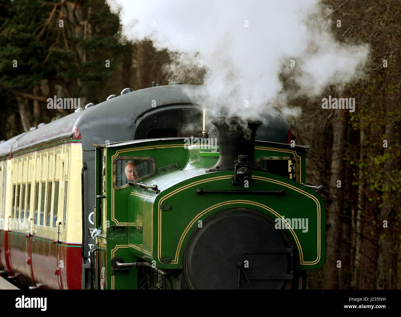 Royal deeside railway hi-res stock photography and images - Alamy