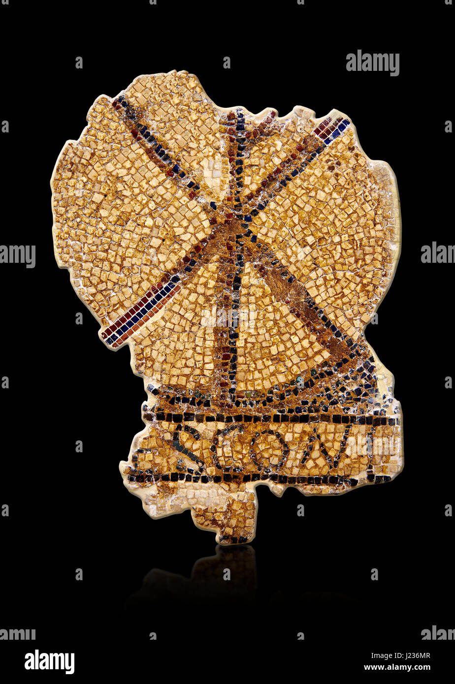 museum artefacts, museum antiquities, museum artefact Stock Photo - Alamy