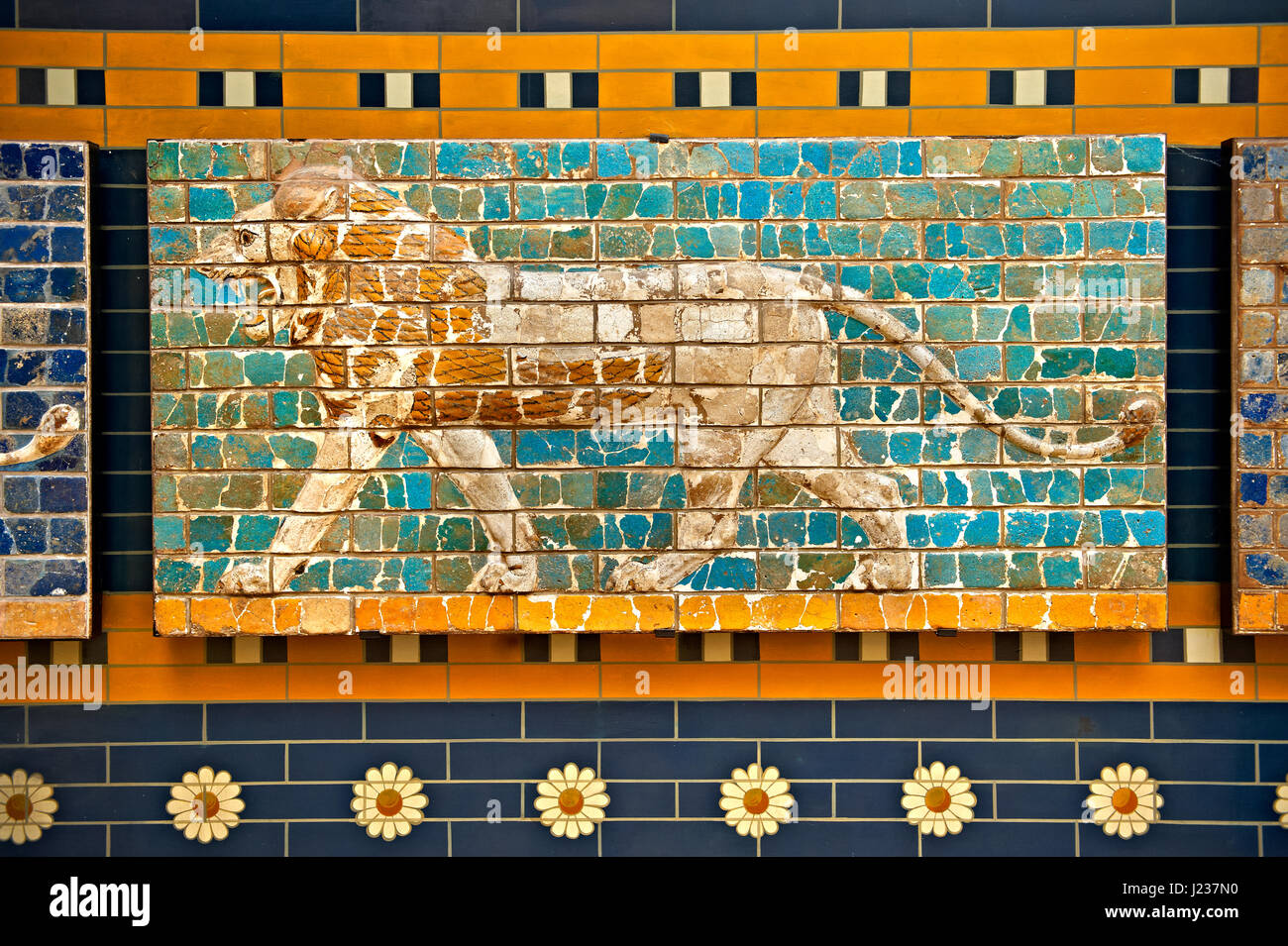 Glazed bricks hi-res stock photography and images - Alamy