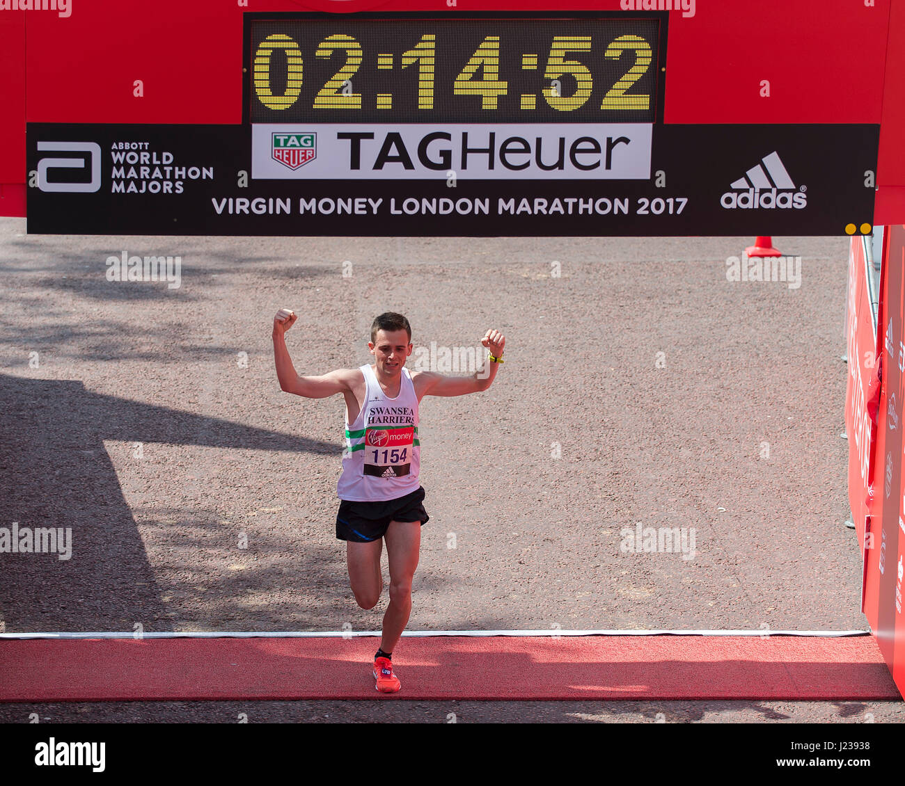 Club runner Josh Griffiths finishes ahead of Britain’s elite men (2:14: ...