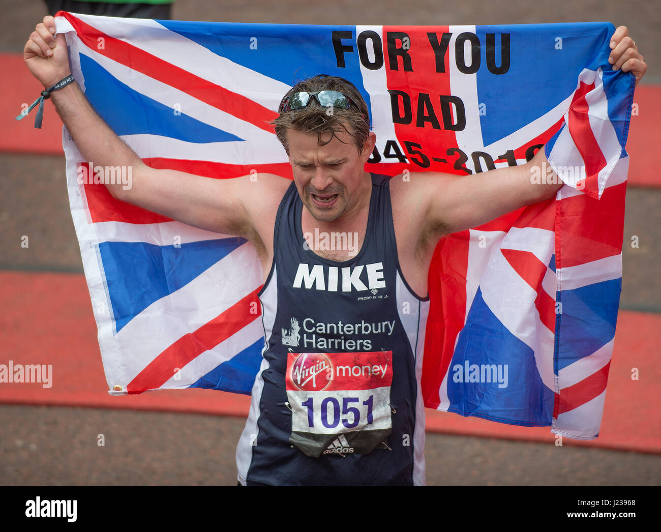 Union flag tribute hi-res stock photography and images - Alamy