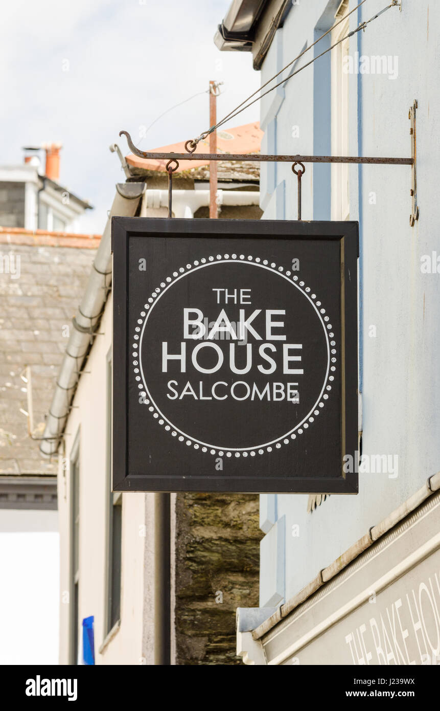 Salcombe devon house hi-res stock photography and images - Alamy