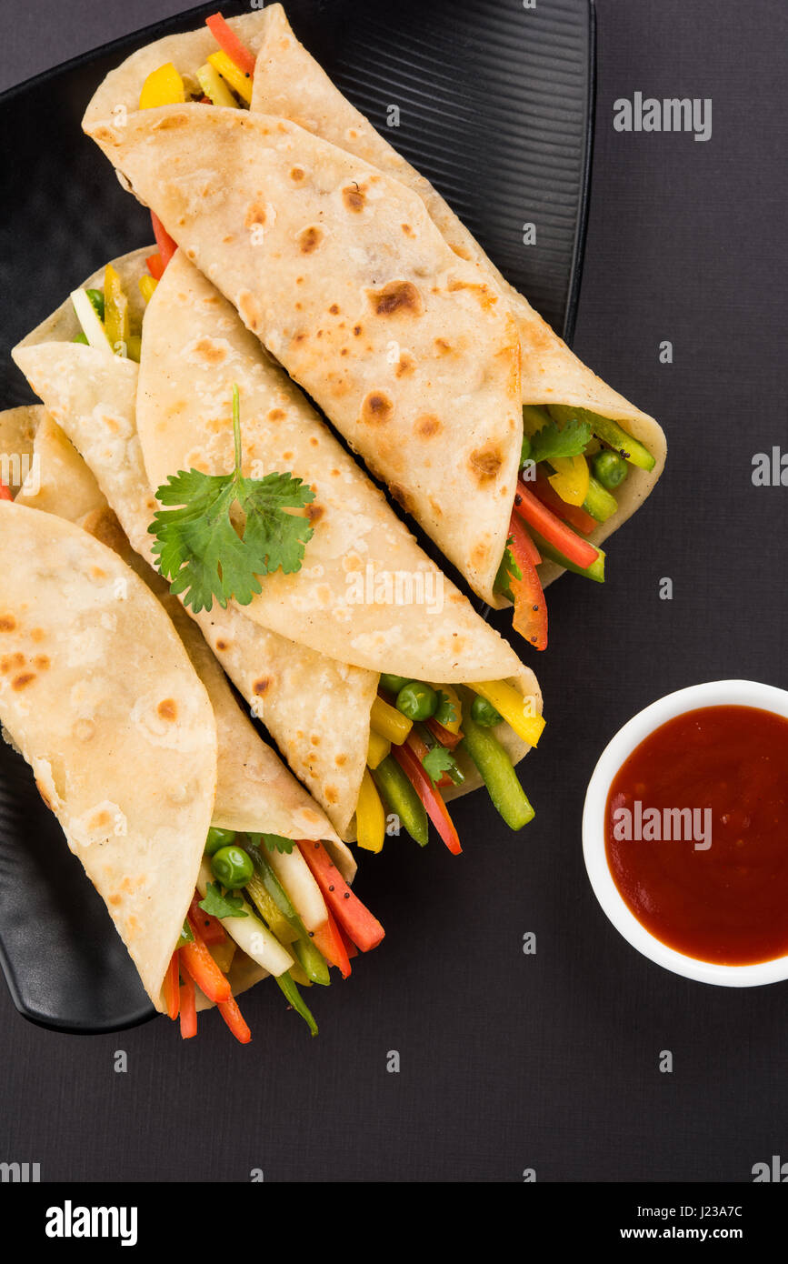 Paneer spring roll hi-res stock photography and images - Alamy