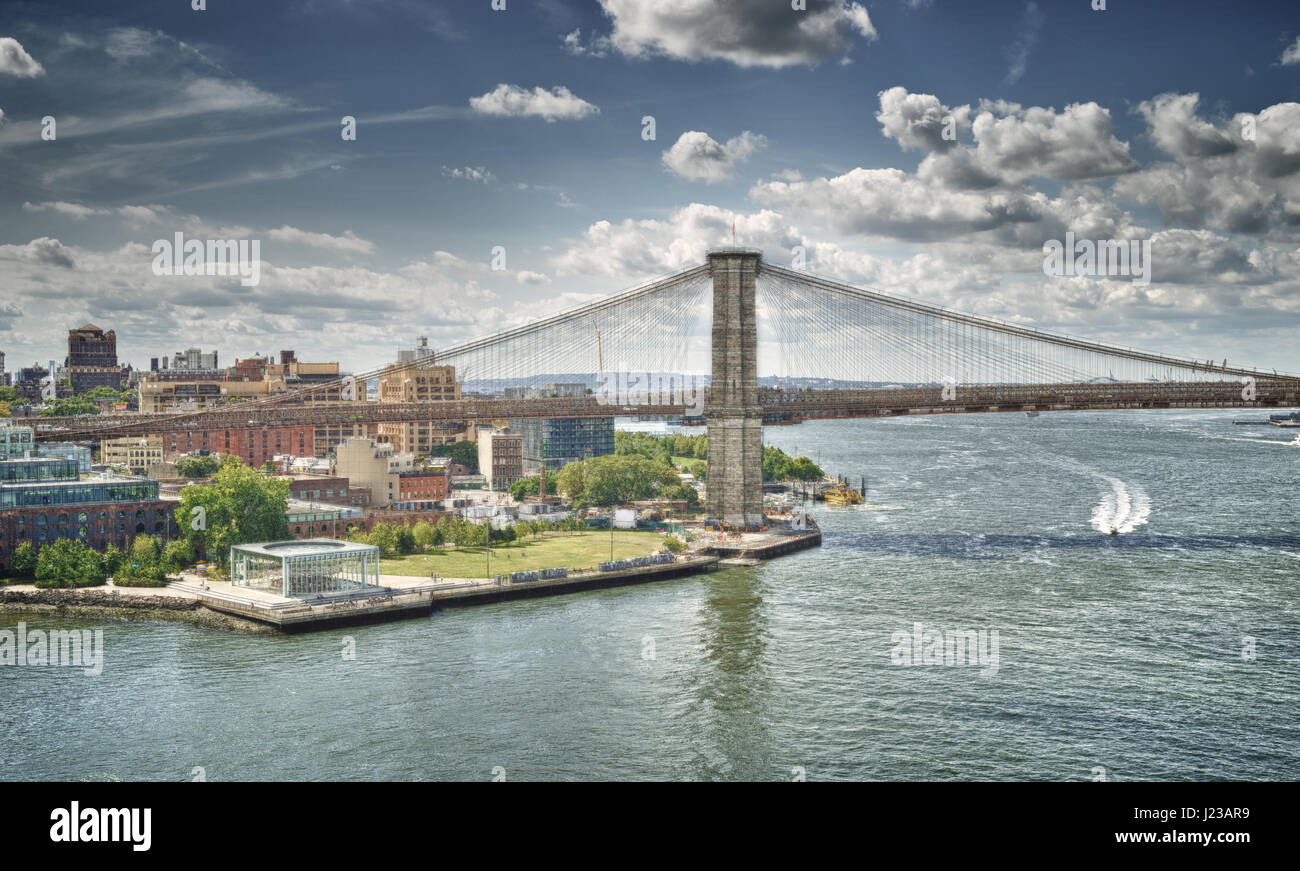 Brooklyn Bridge at sunny day - HDR image Stock Photo - Alamy