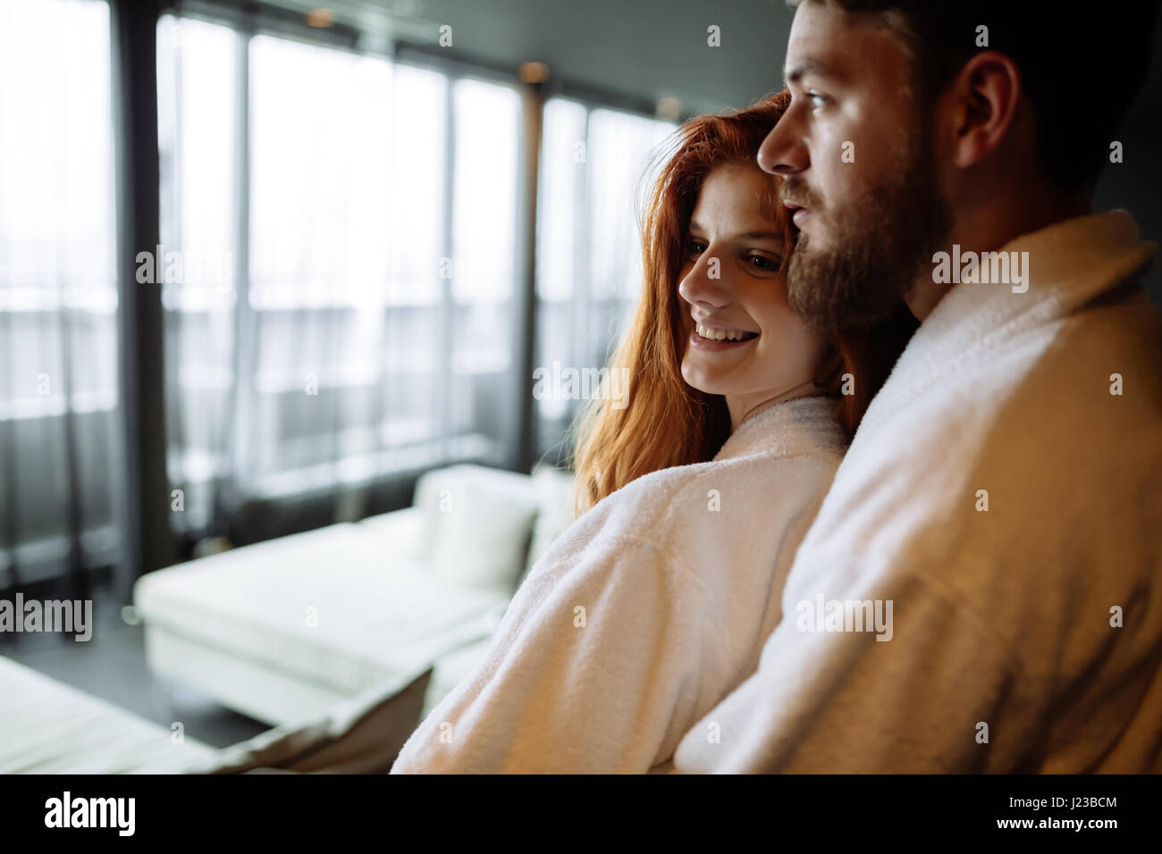Man woman bath couple home hi-res stock photography and images - Alamy