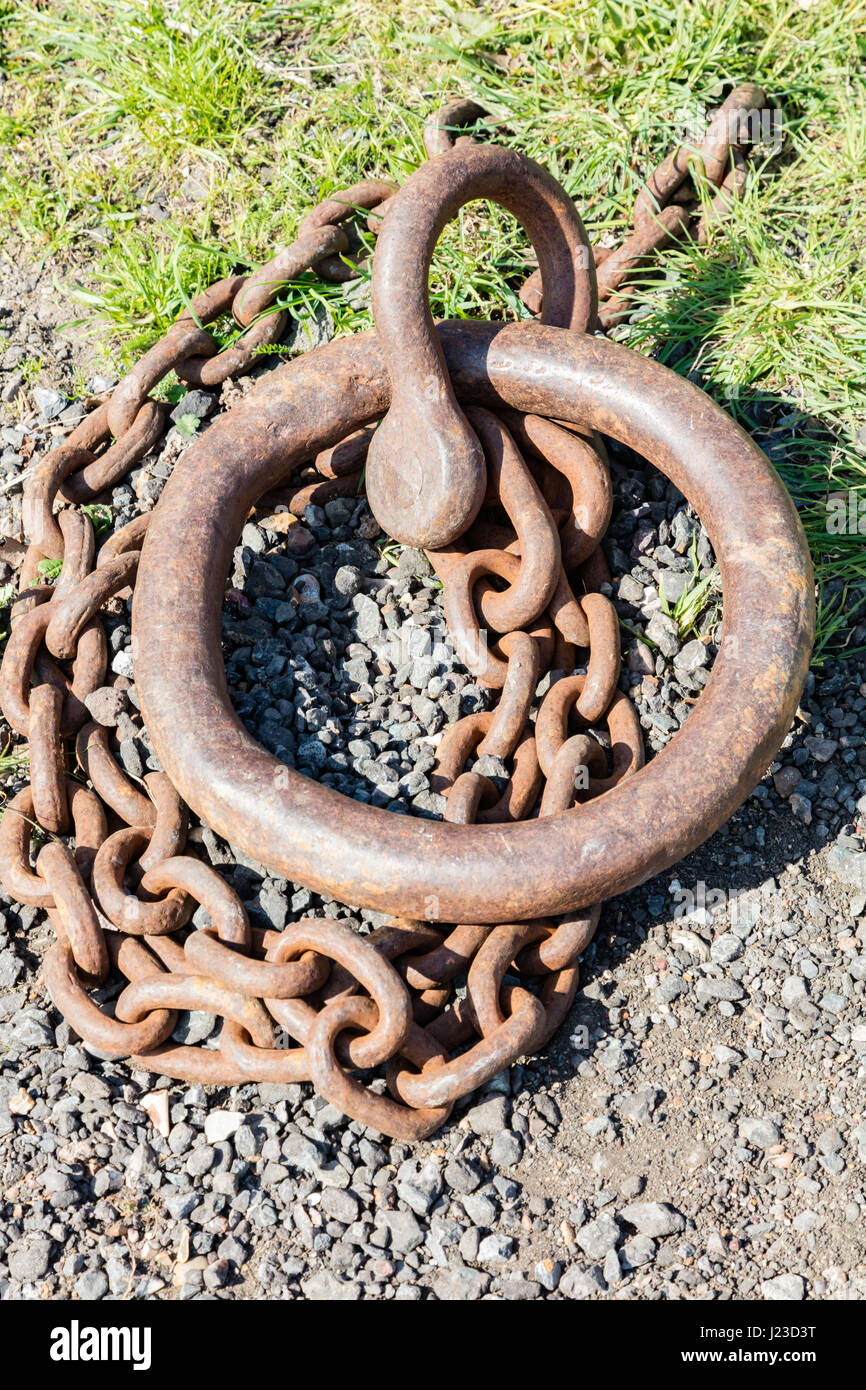 Old shackles hi-res stock photography and images - Alamy