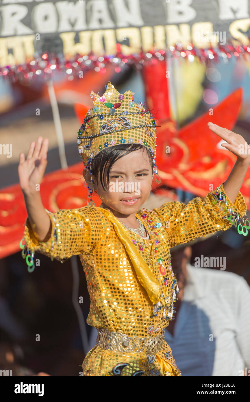 Young girl perform Traditional dance inside the Bajau's boat called ...