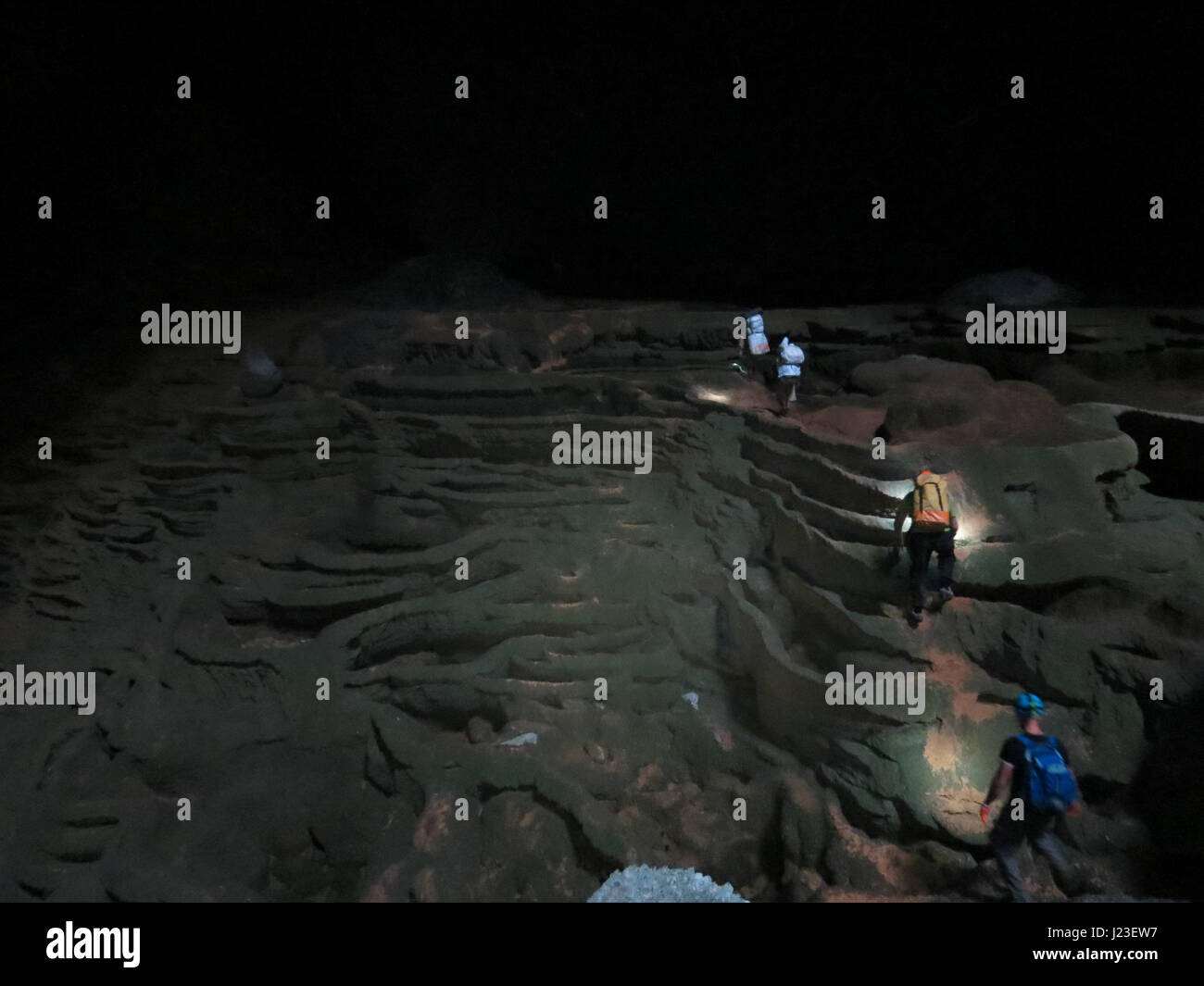 SON DOONG, VIETNAM: EYE-OPENING images showing tourists venturing and ...