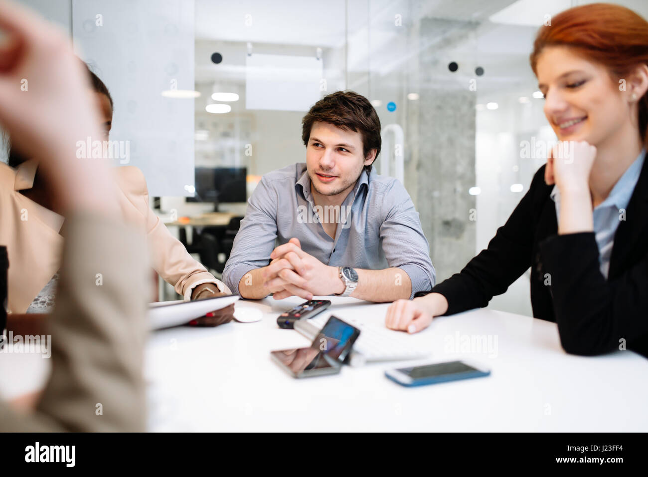 Group businesspeople round table hi-res stock photography and images ...