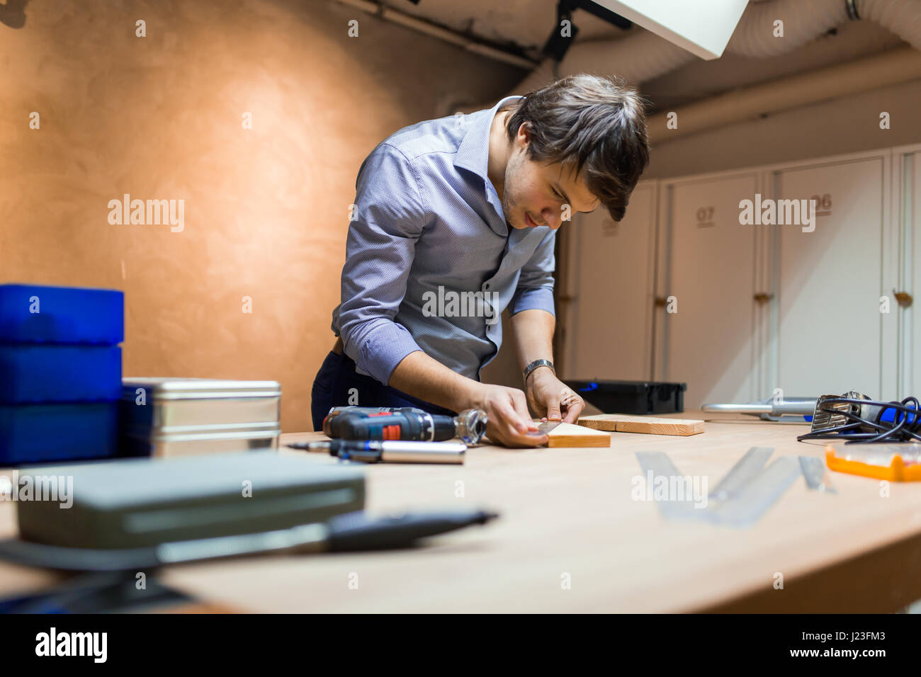 Handyman work hi-res stock photography and images - Alamy