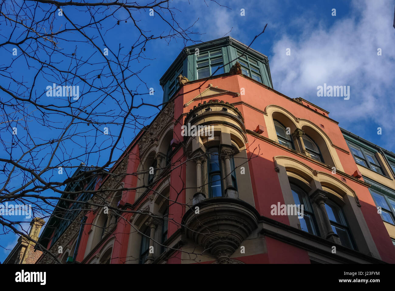 London traditional red brick buildings hi-res stock photography and ...