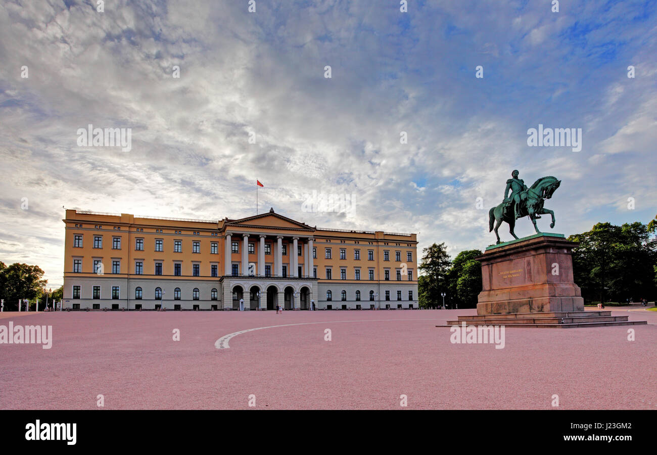 Royal Palace (Slottet) in Oslo, Norway Stock Photo - Alamy