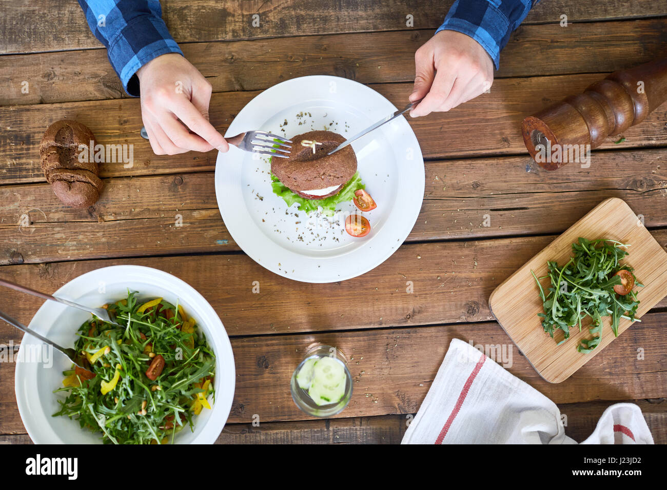 Hands with fork hi-res stock photography and images - Alamy