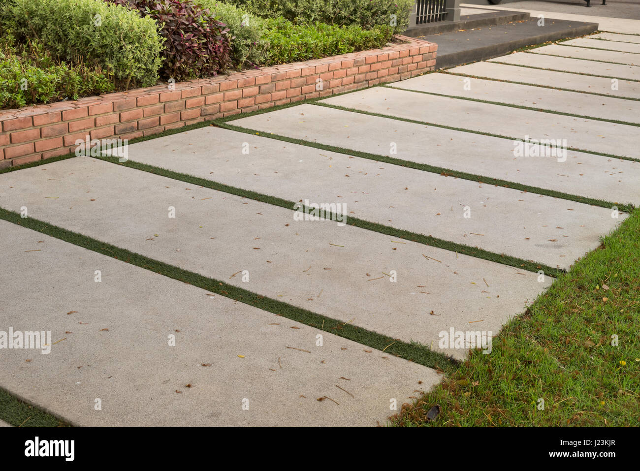 Texture or pattern of paving walkway background in the park Stock Photo ...