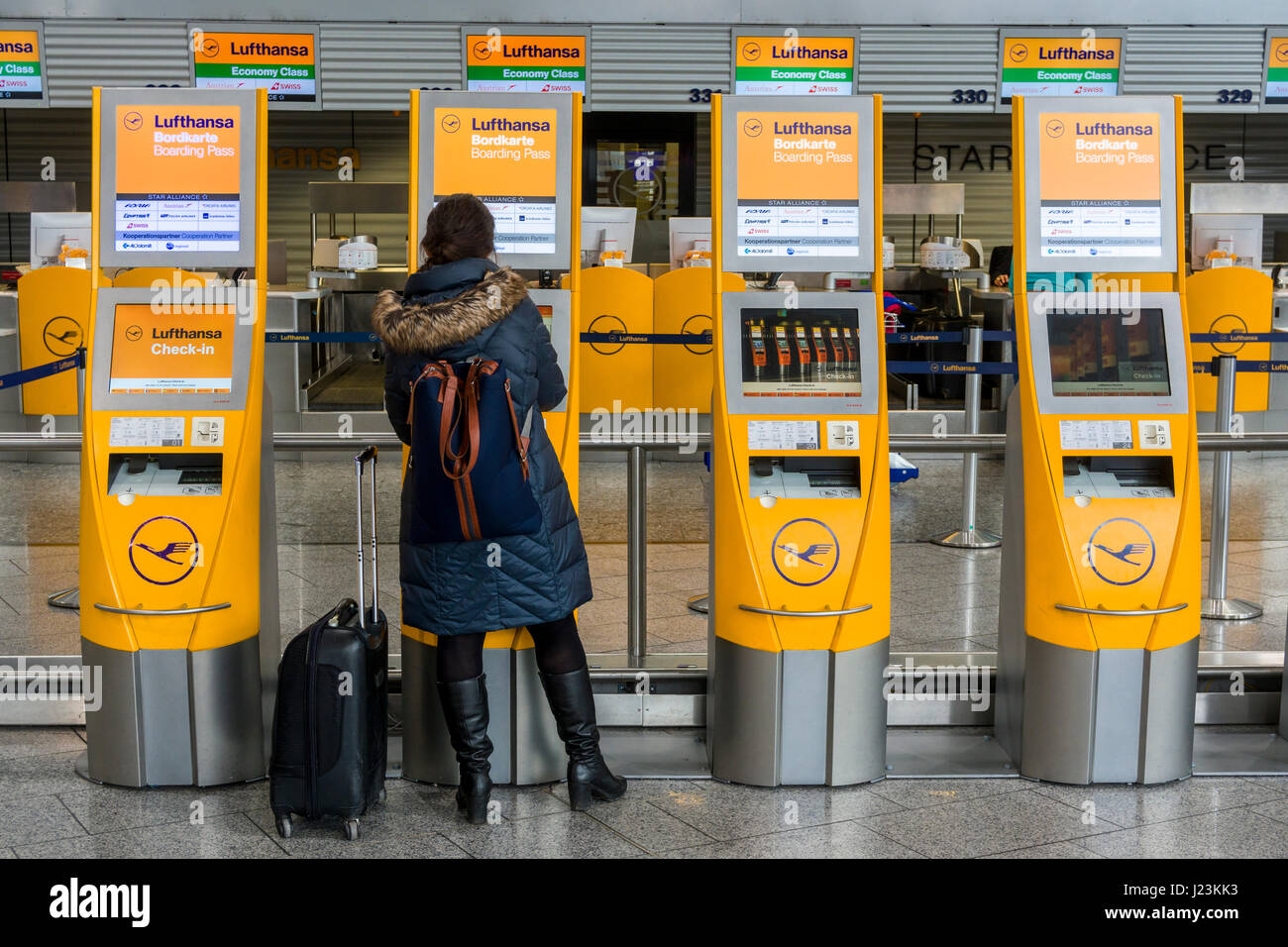 Lufthansa terminal hi-res stock photography and images - Alamy