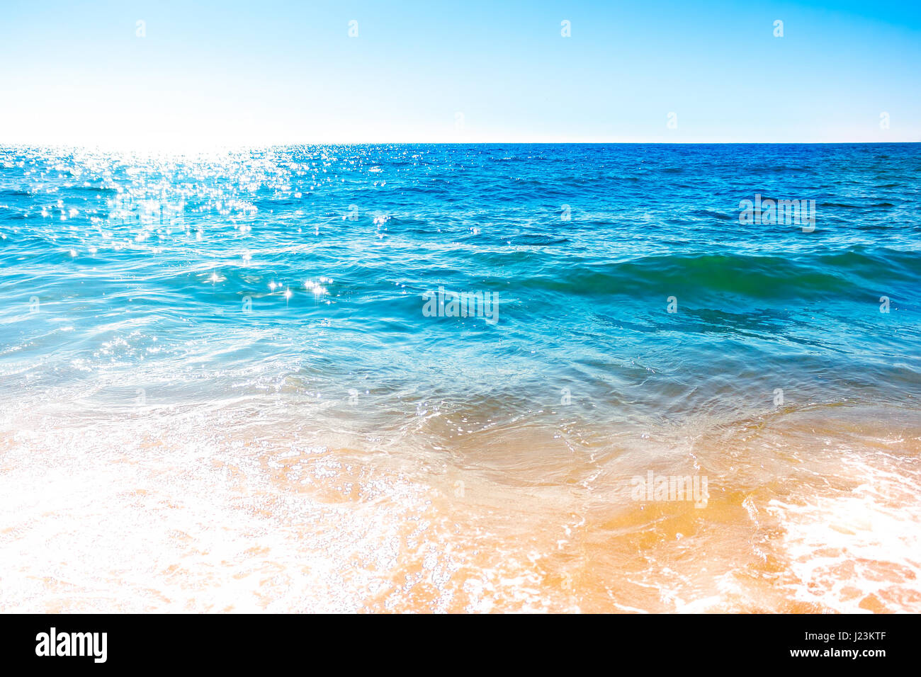 Bright sunny sparkle on water hi-res stock photography and images - Alamy