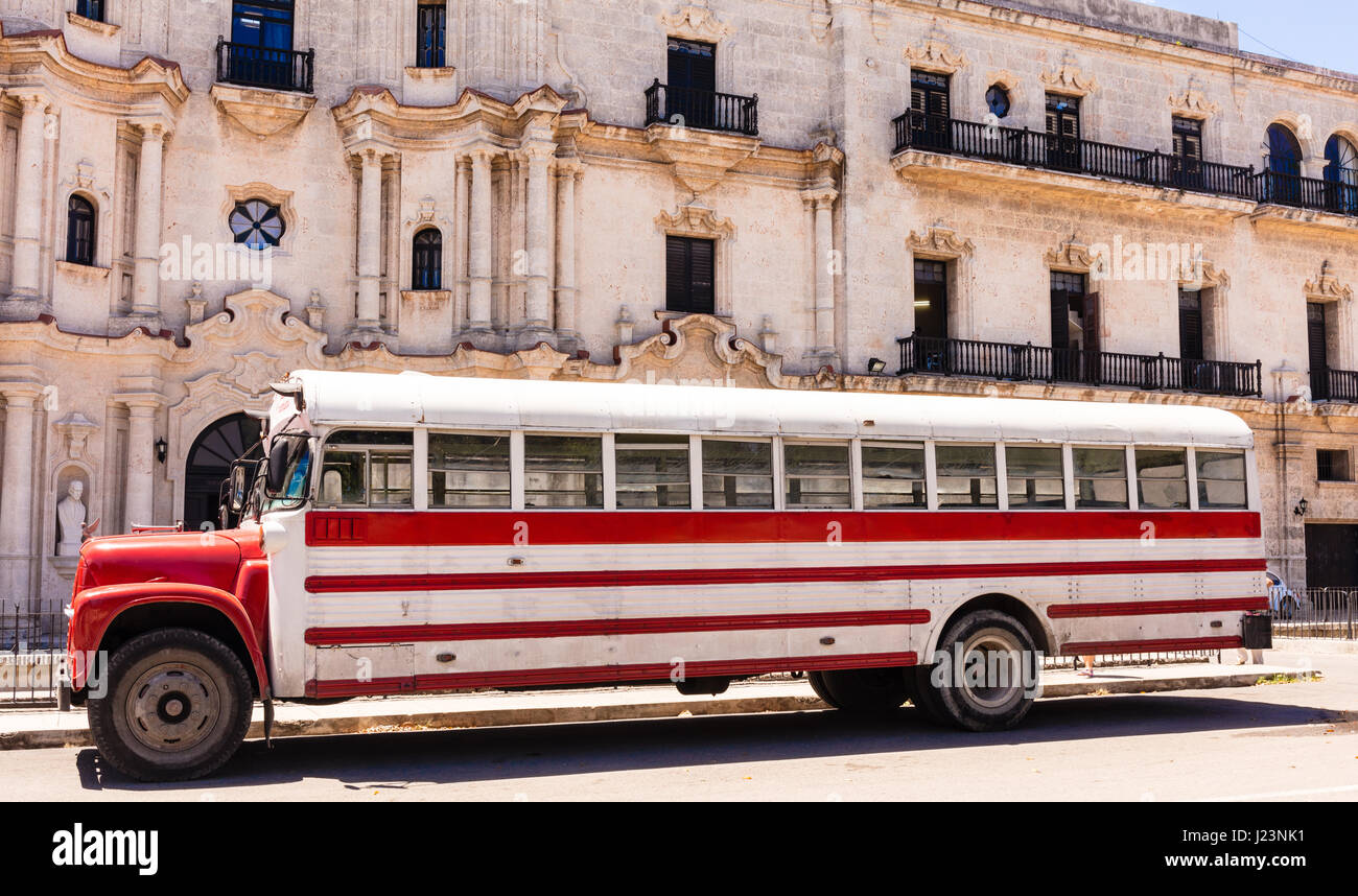 1950s school bus hi-res stock photography and images - Alamy