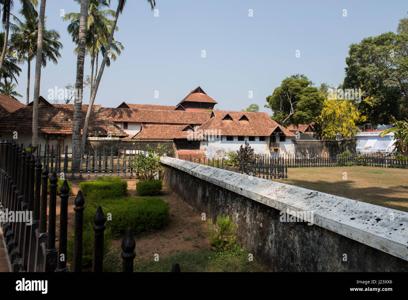 Wooden architecture kerala padmanabhapuram palace hi-res stock ...