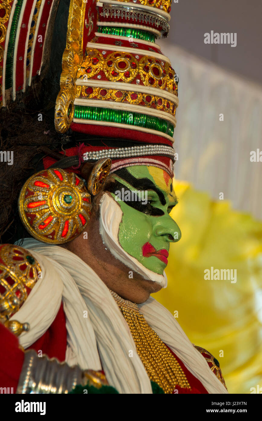 India, state of Kerala, Villanjam aka Vizhinjam. Traditional Kathakali ...