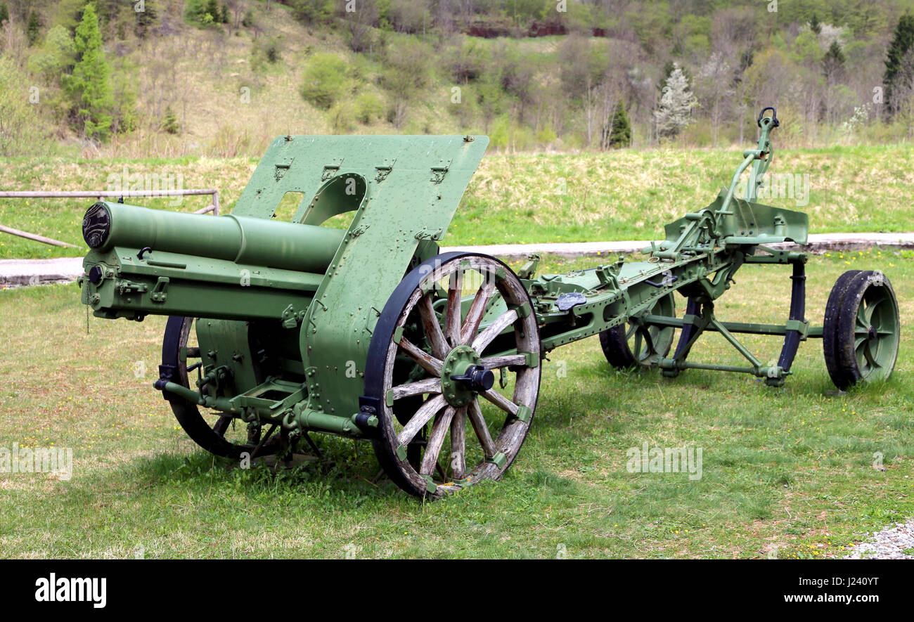 Old CANNON of the First World War used by Italian soldiers in the Alps ...