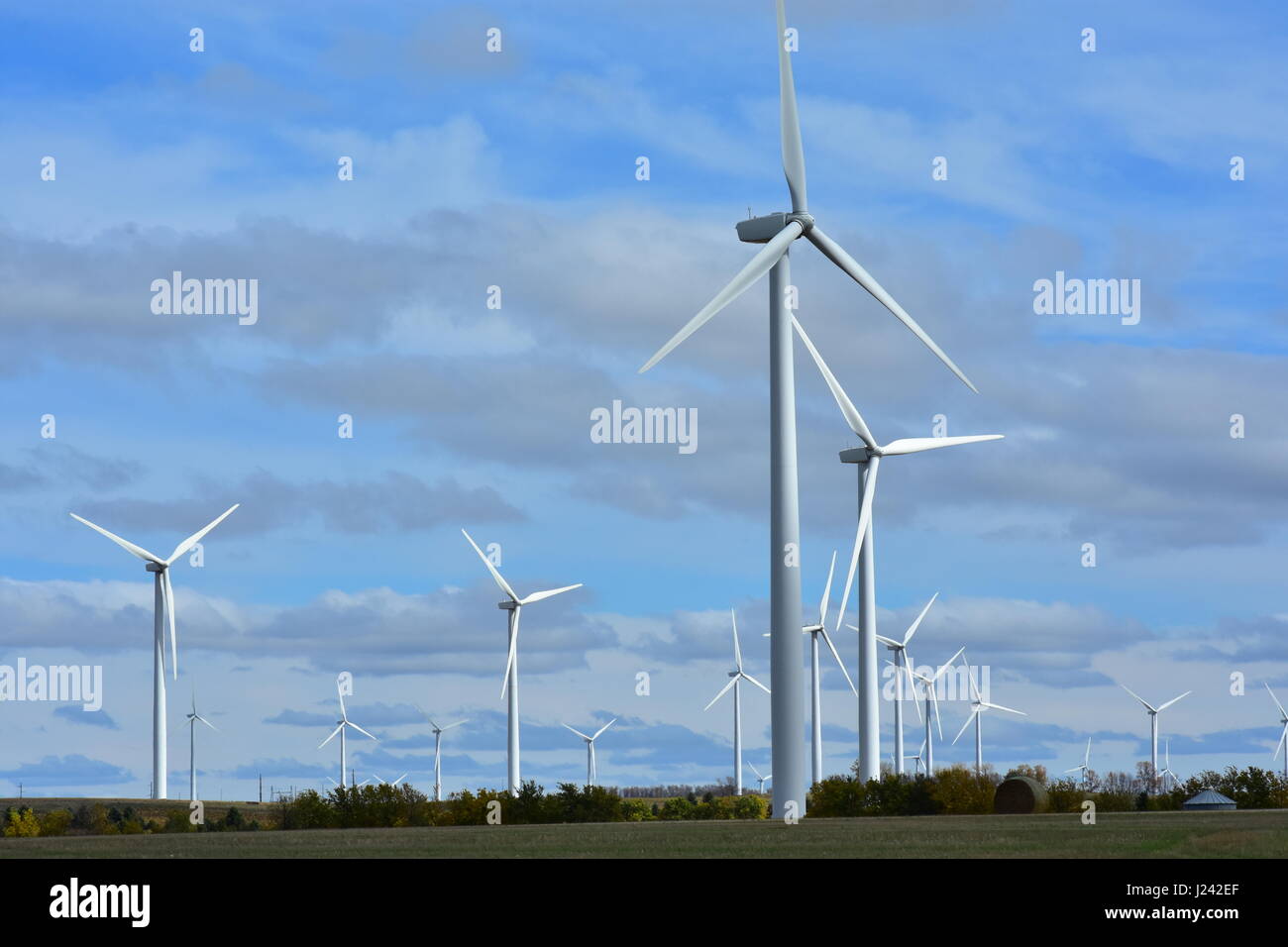 Wind turbines producing clean renewable energy in North Dakota Stock ...
