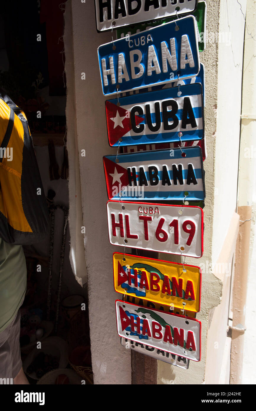 Cuban license plates hi-res stock photography and images - Alamy