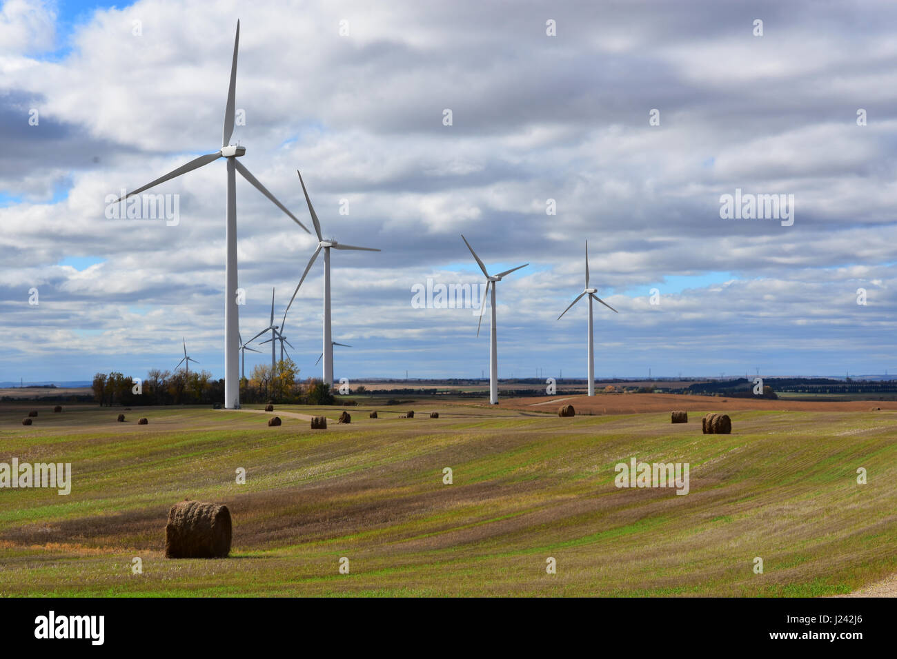 Wind turbines producing clean renewable energy in North Dakota Stock ...