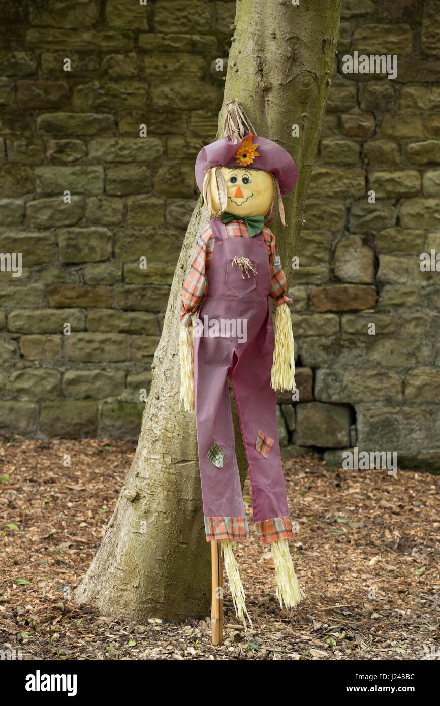 Scarecrow in Esholt, West Yorkshire Stock Photo - Alamy