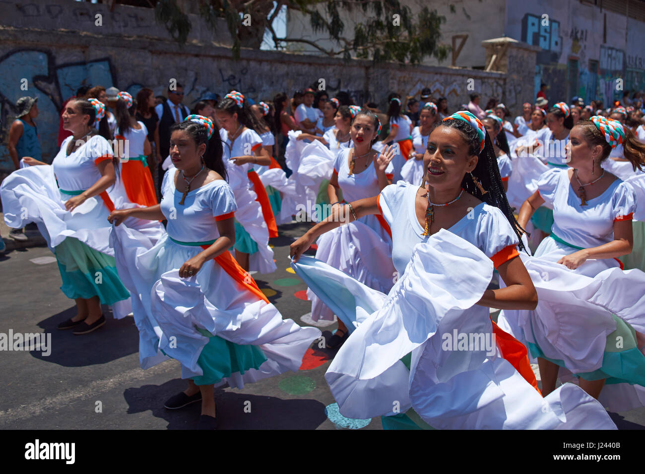 Group of dancers of Africa descent (Afrodescendiente) performing at the ...