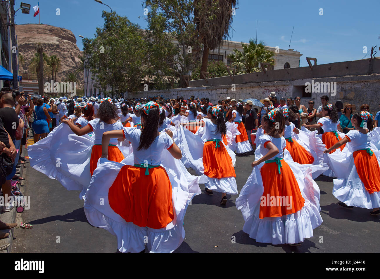 Group of dancers of Africa descent (Afrodescendiente) performing at the ...