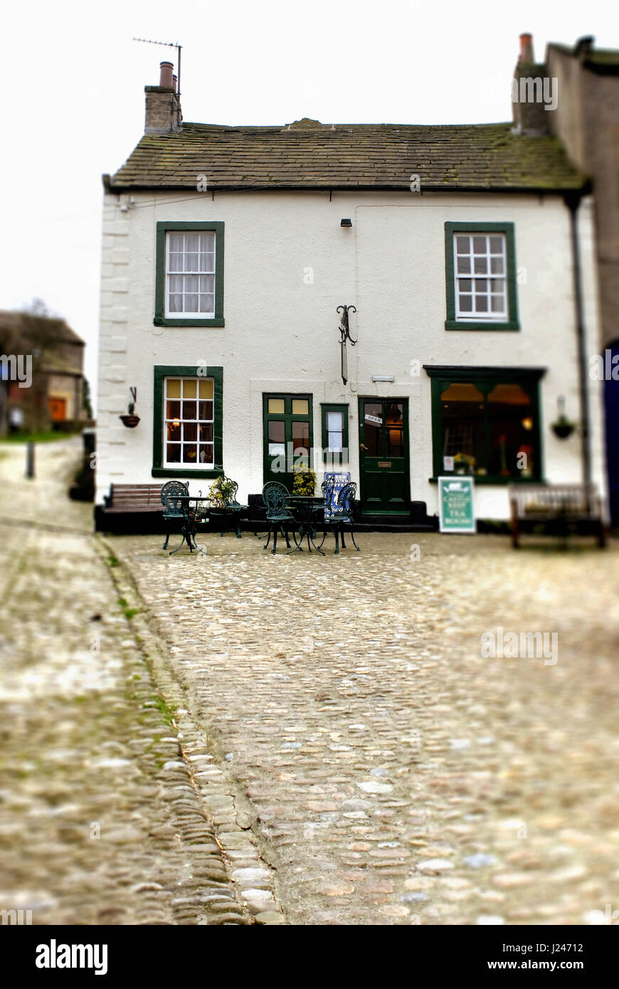 Middleham house hi-res stock photography and images - Alamy