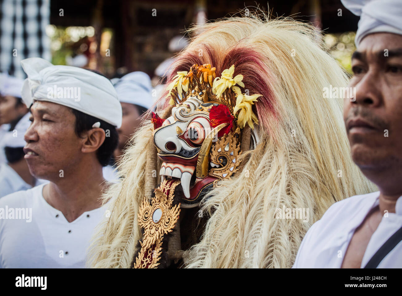 Kesiman, Denpasar, Bali, Indonesia. 23rd Apr, 2017. Balinese man in ...