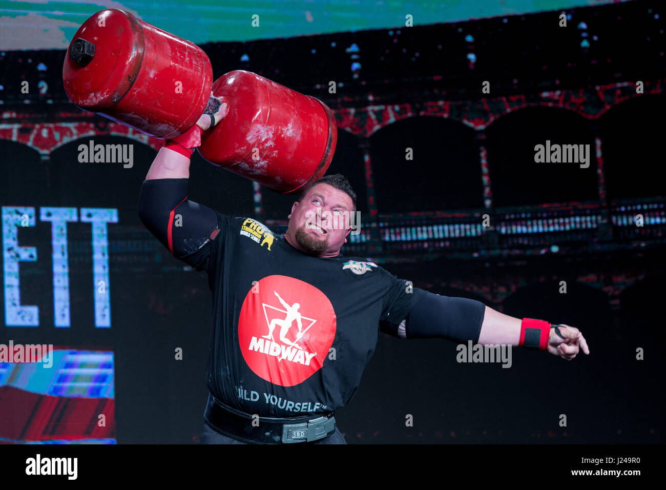 Sao Paulo, Sao Paulo, Brazil. 22nd Apr, 2017. Bodybuilders participate ...
