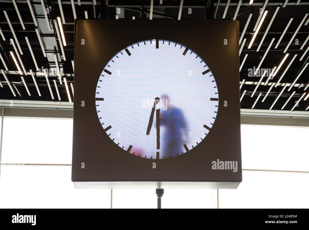 Amsterdam airport schiphol clock hi-res stock photography and images ...