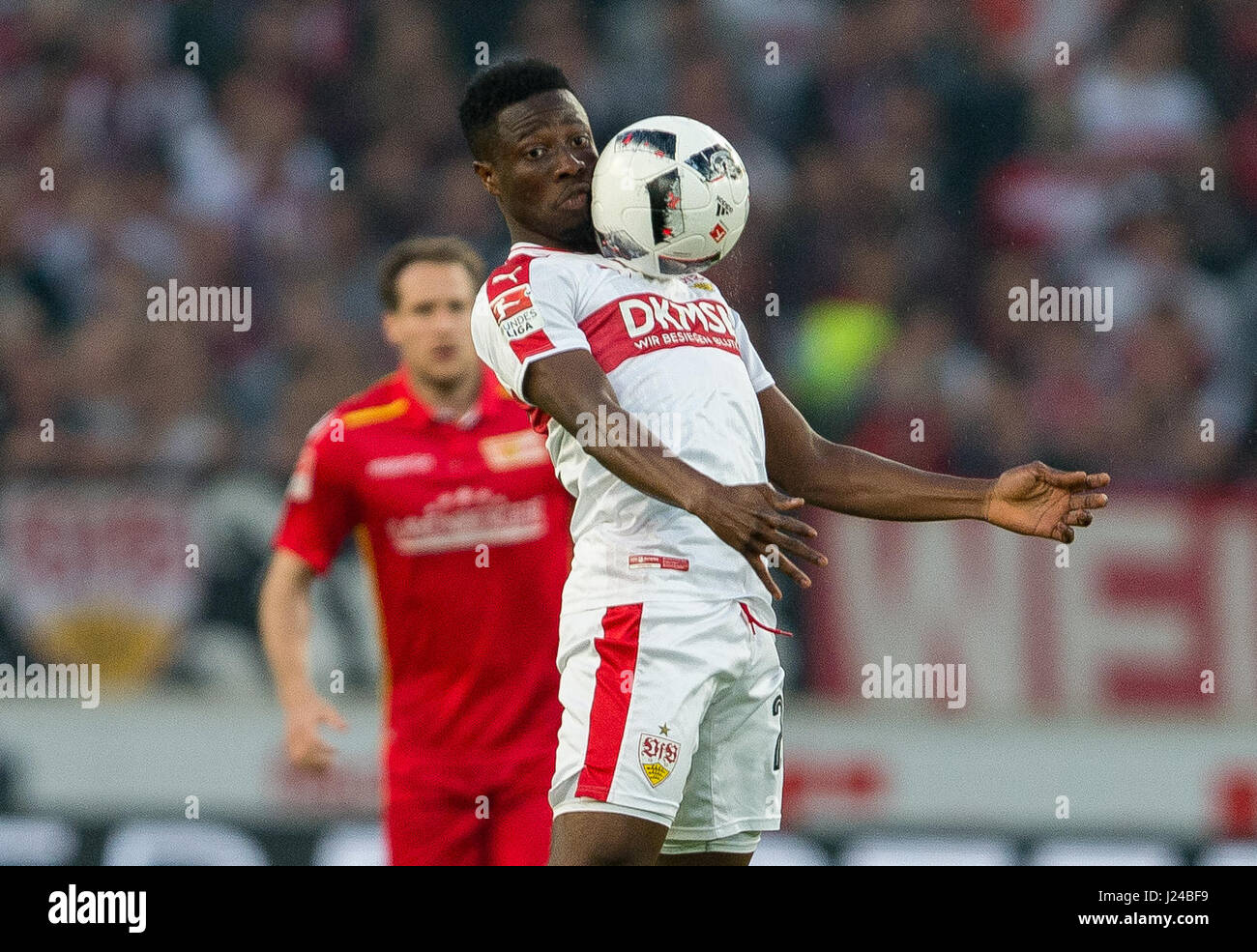 Stuttgart, Germany. 24th Apr, 2017. Stuttgart's Ebenezer Ofori (R ...