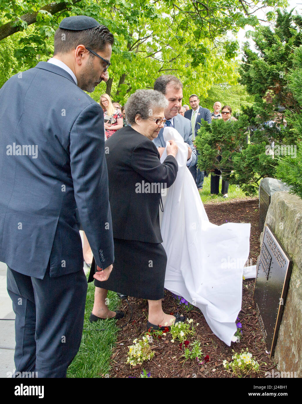 Holocaust jewish families hi-res stock photography and images - Alamy