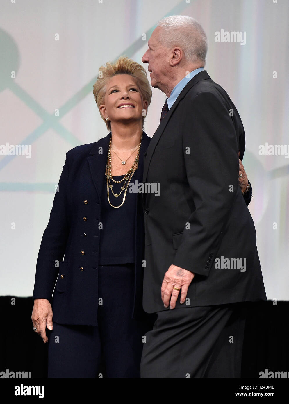 David hartman hi-res stock photography and images - Alamy