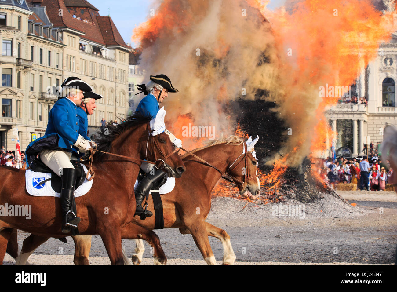 Zurich, Switzerland. 24th Apr, 2017. Guildsmen ride around the Boeoegg ...