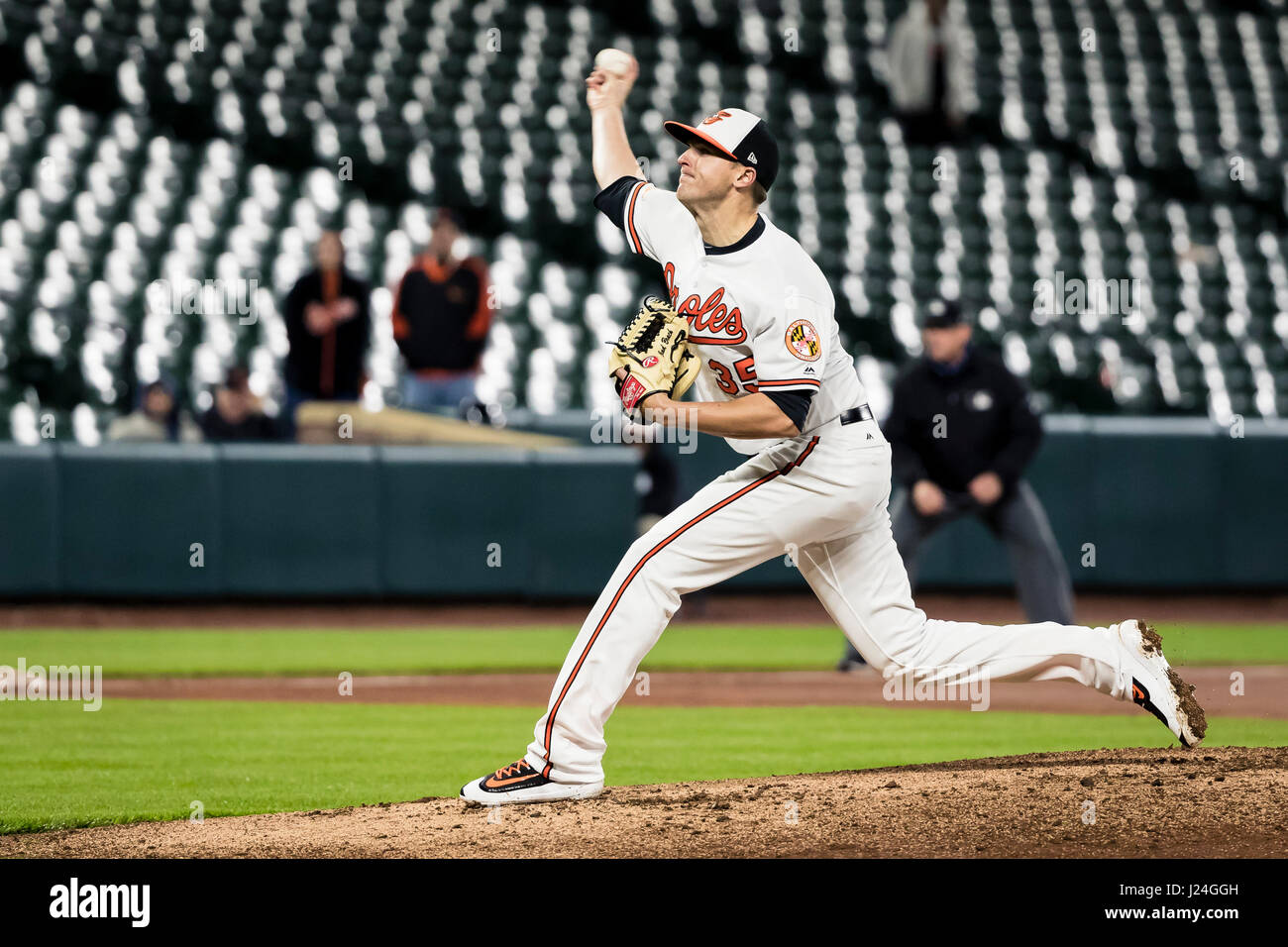 Baltimore, Maryland, USA. 24th Apr, 2017. Baltimore Orioles relief ...