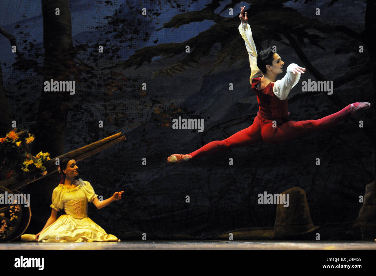 Singapore. 25th Apr, 2017. Ballet dancers of Italy's Teatro di San ...