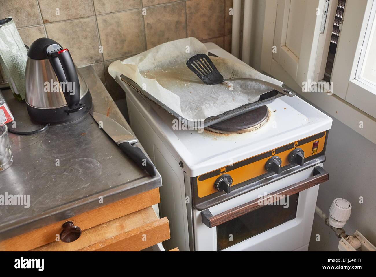 Dirty Kitchen Detail Stock Photo - Alamy