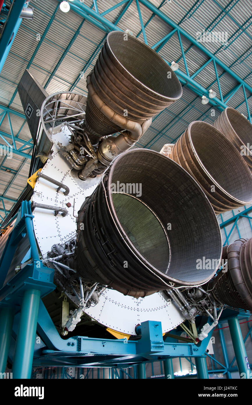 Apollo saturn v center hi-res stock photography and images - Alamy