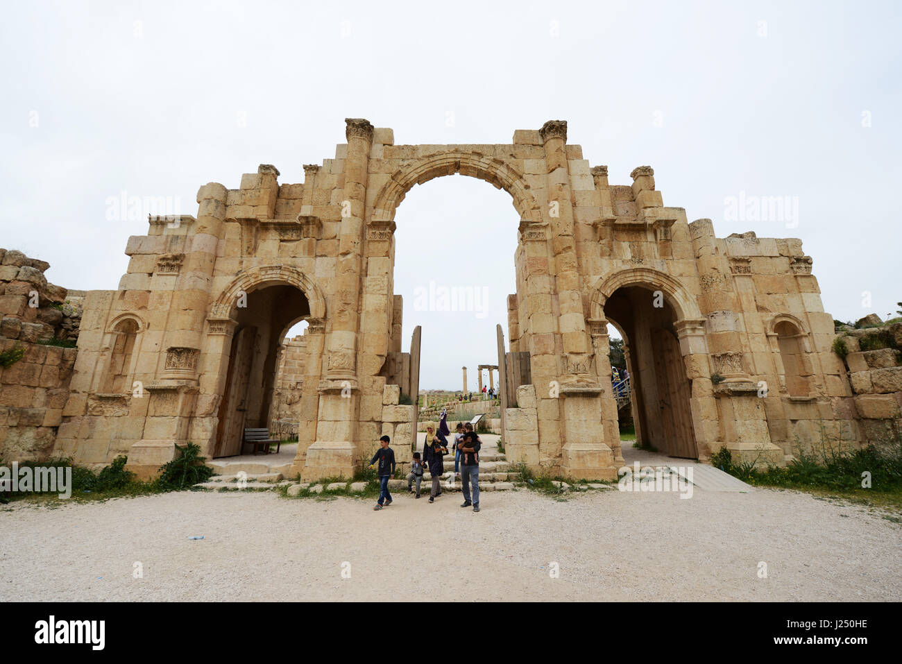 Jerash gate hi-res stock photography and images - Alamy