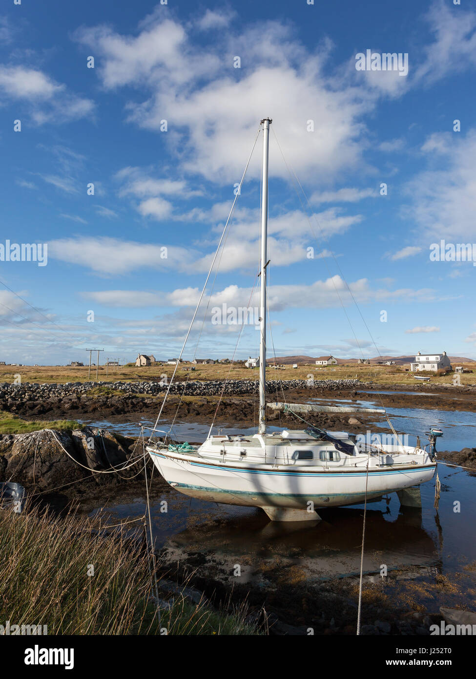 Yacht drying out hi-res stock photography and images - Alamy