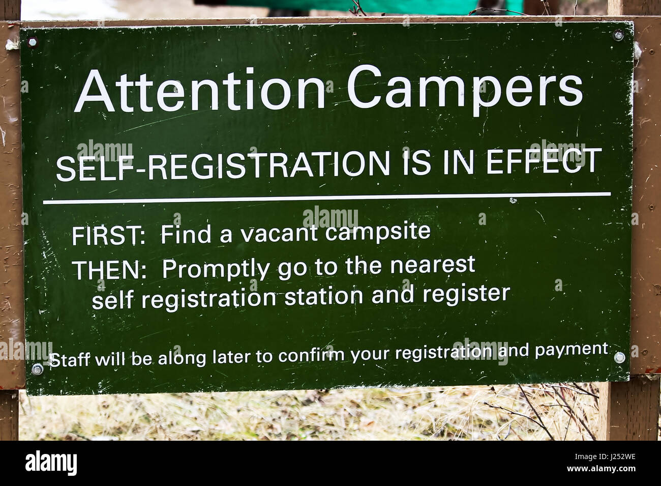 Camping self registration instructions sign Stock Photo - Alamy