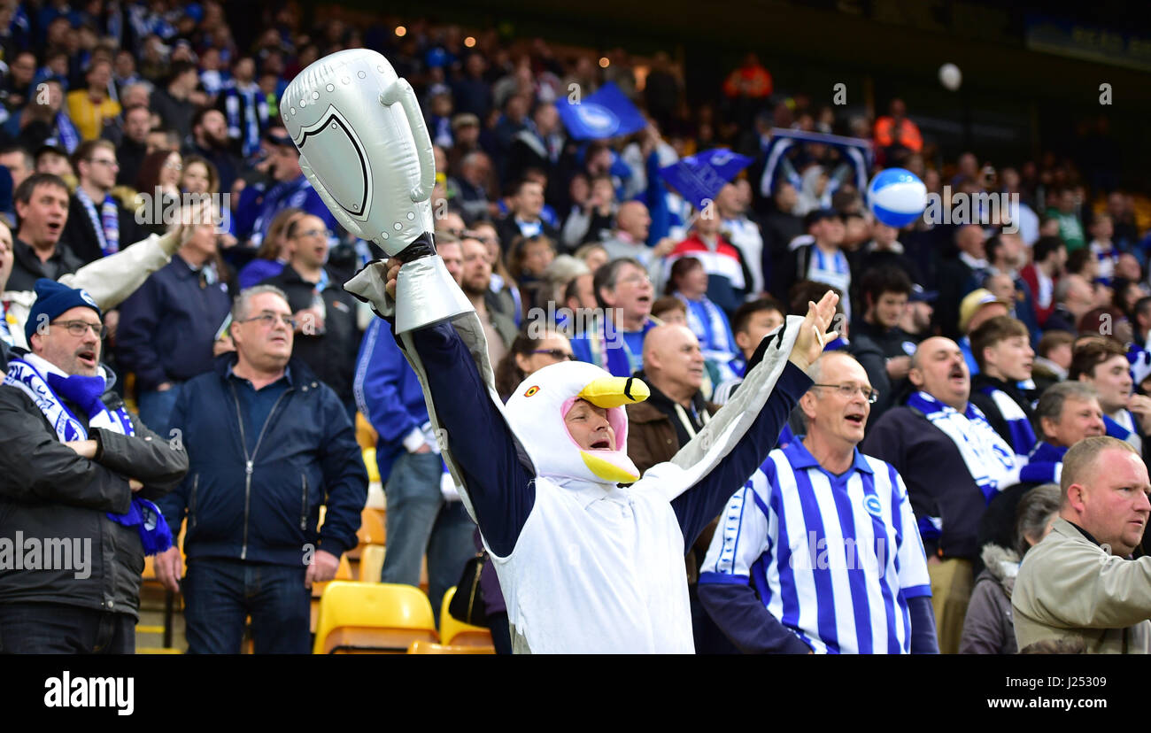 Football celebrating football league trophy hi-res stock photography ...