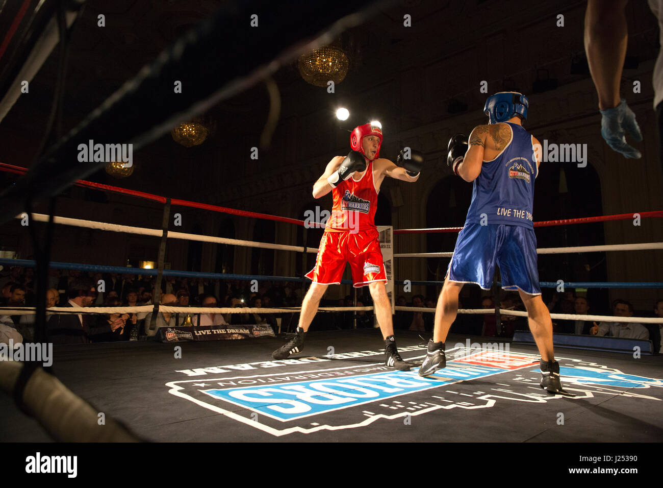White collar boxing london hi-res stock photography and images - Alamy