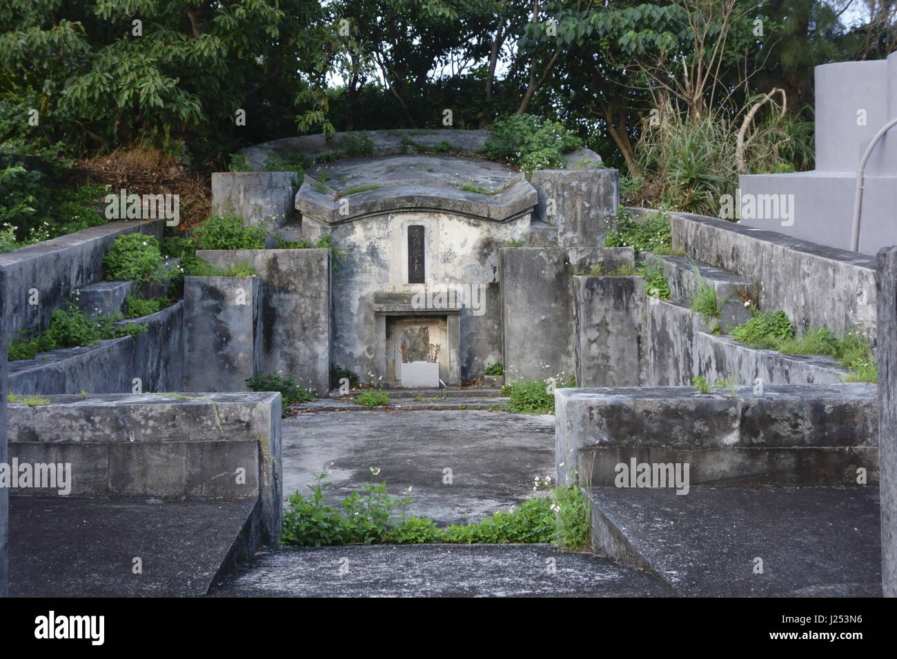 Naha okinawa japan shisa hi-res stock photography and images - Alamy