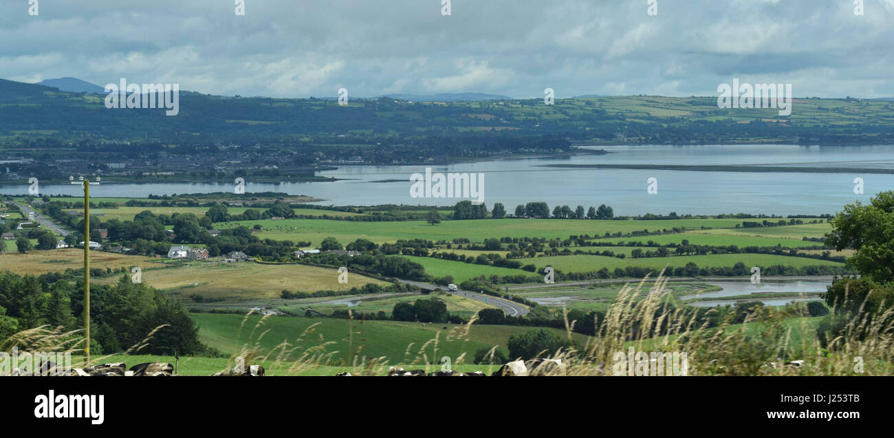 Irish landscape green fields hi-res stock photography and images - Alamy
